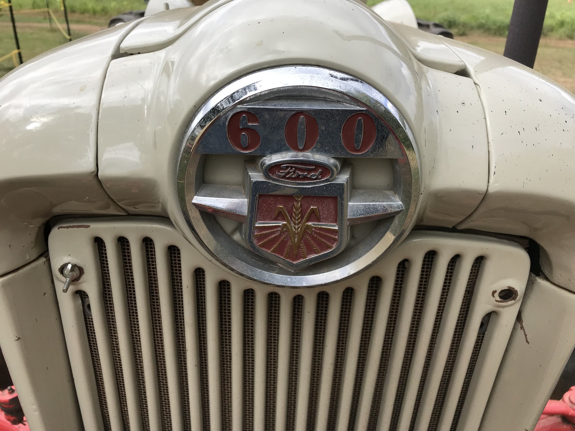 Antique Software & Tractors – Tractors & Tables